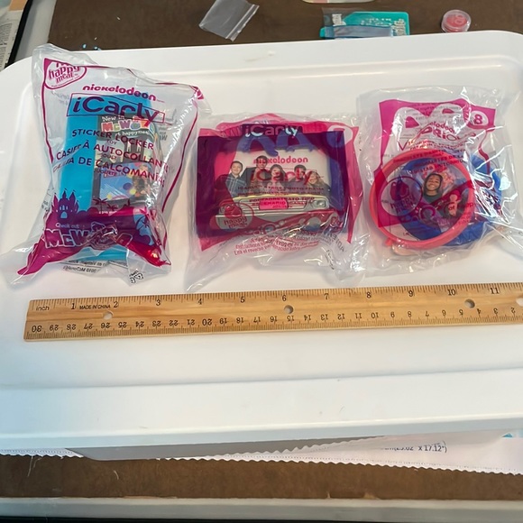Happy Meals | Toys | Set Of 3 Unopened Happy Meal Toys 2 Icarly ...